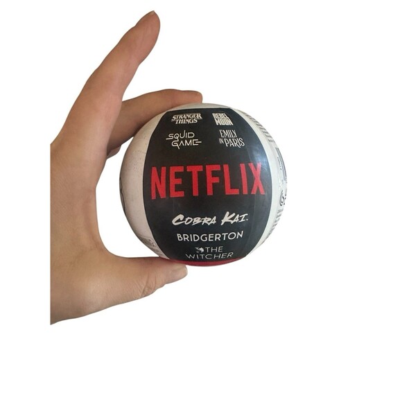 Zuru | Toys | Mini Brands Netflix Capsule Ball By Zuru Surprise Toy ...